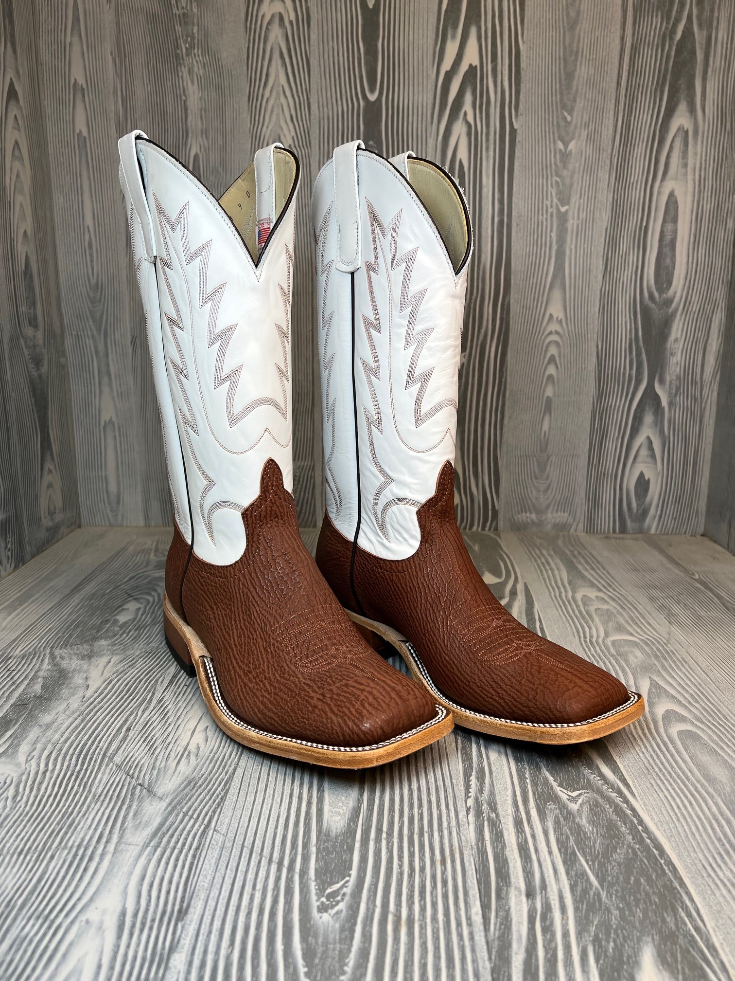 Men's Anderson Bean Chili Shark with 13" White Glove Tops - Style # 21 ...